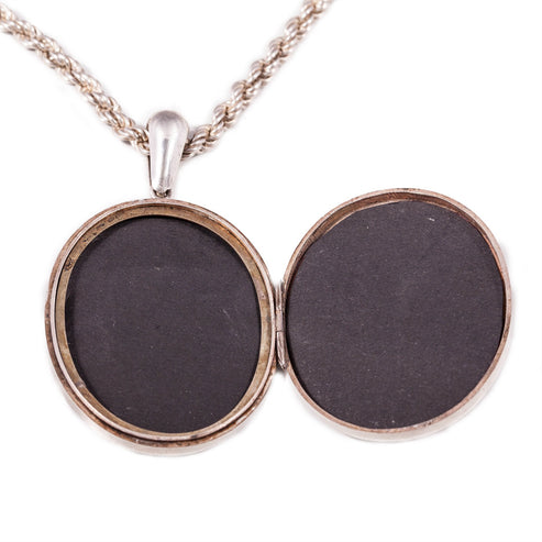 Victorian Sterling Silver Oval Locket & Chain – Kate Badge Jewel Boutique